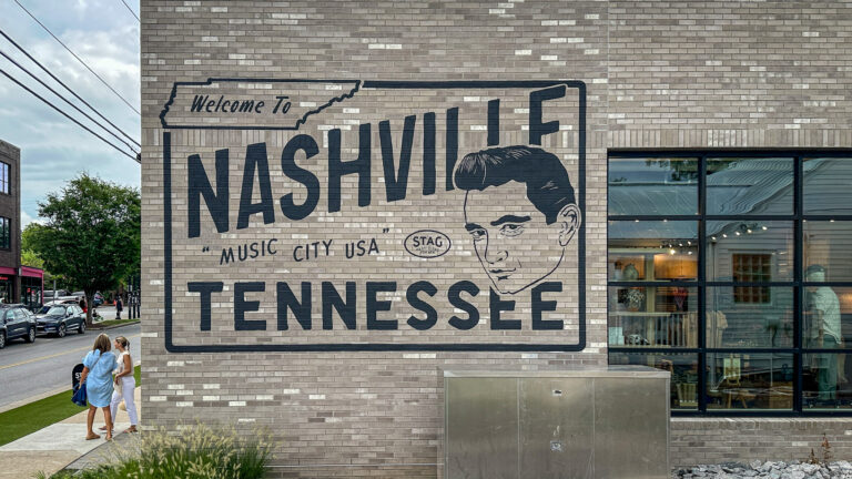 Guide to Popular Nashville Murals - Alex Goes Global